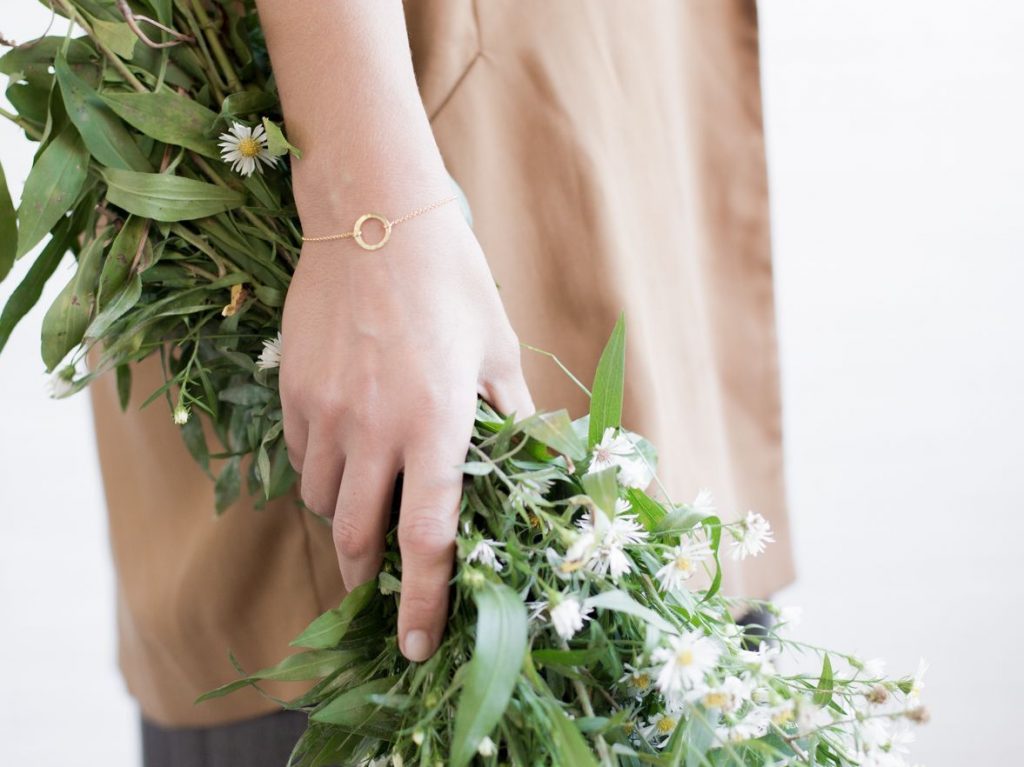 Pulsera Cosmos círculo - Fauna y Flora joyería inspirada en el Universo